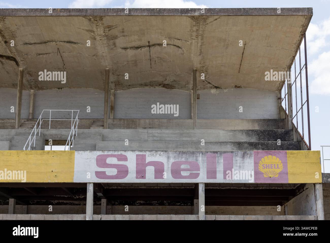 Reims-Gueux former Formula One circuit pit lane with start and finish ...