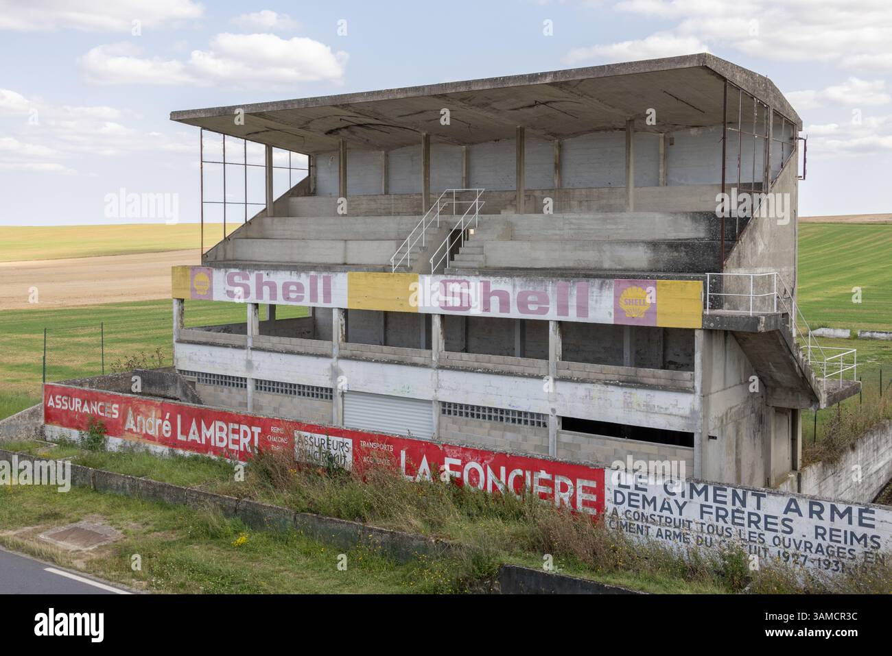Reims-Gueux former Formula One circuit pit lane with start and finish ...