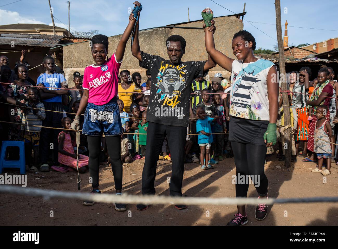 Boxing in Katanga slum, Kampala, Uganda, Africa Stock Photo - Alamy