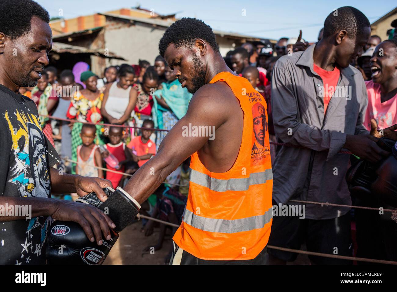 Boxing in Katanga slum, Kampala, Uganda, Africa Stock Photo - Alamy
