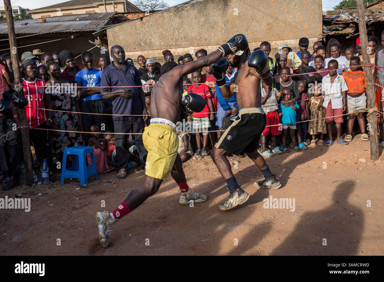 Boxing in Katanga slum, Kampala, Uganda, Africa Stock Photo - Alamy