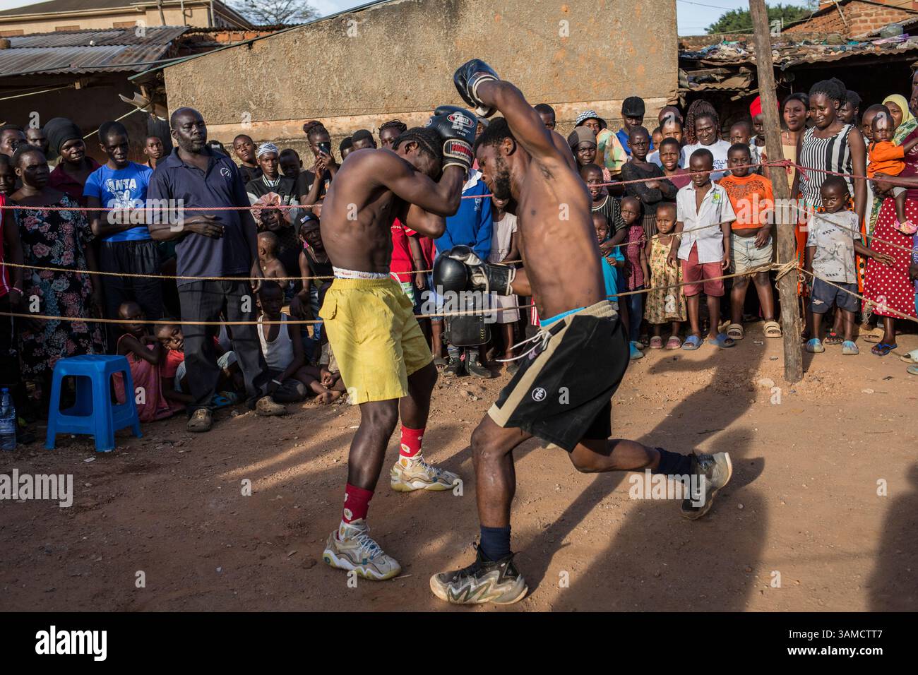 Boxing in Katanga slum, Kampala, Uganda, Africa Stock Photo - Alamy