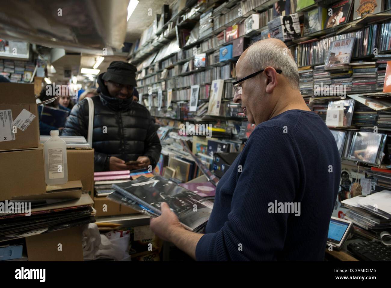 Record store day 5 2025 bt jpg hi-res stock photography and images - Alamy