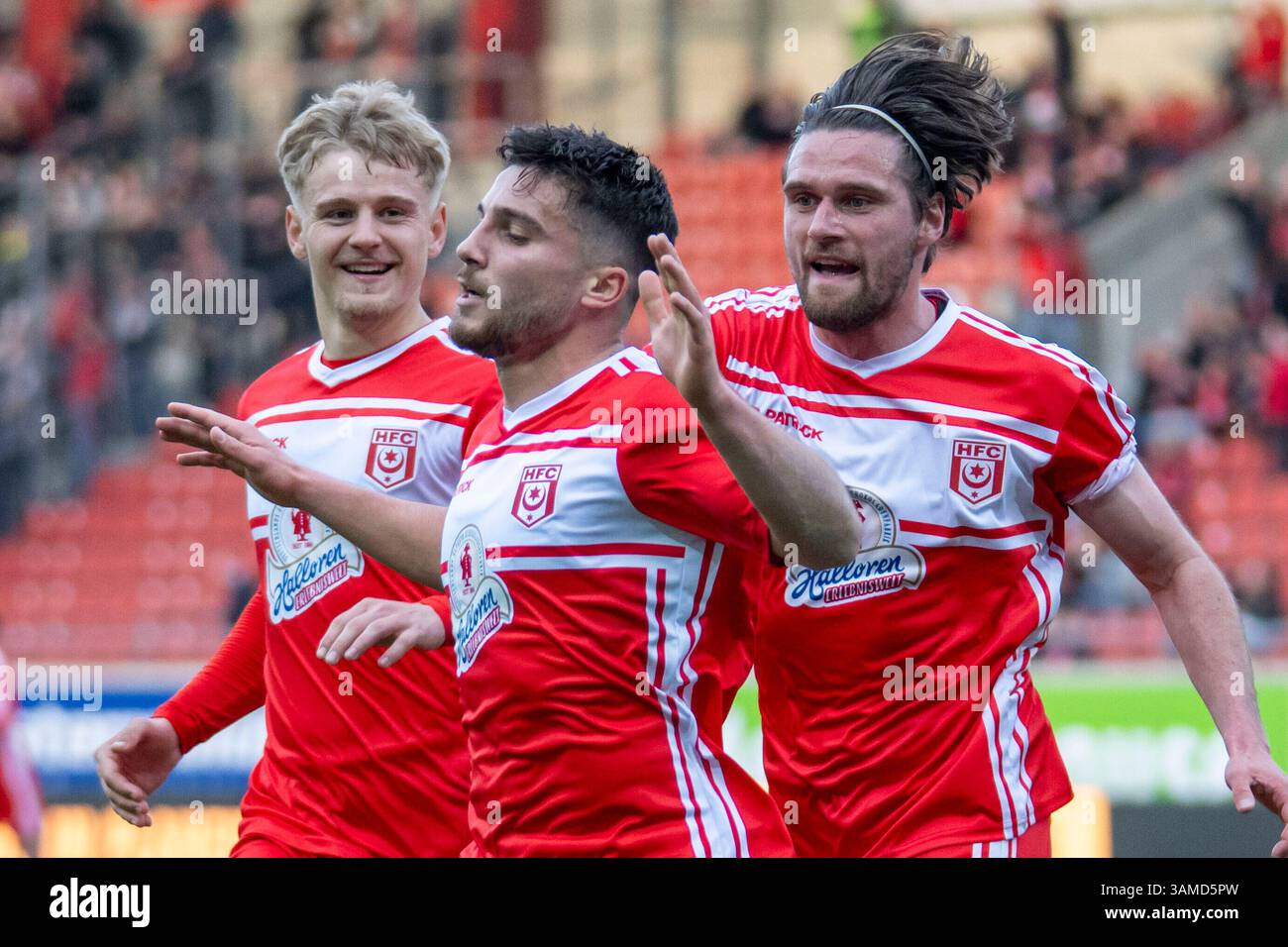 Halle, Deutschland 11. April 2025: Regionalliga Nord / Ost - 2024/2025 - Hallescher FC vs. SV ...