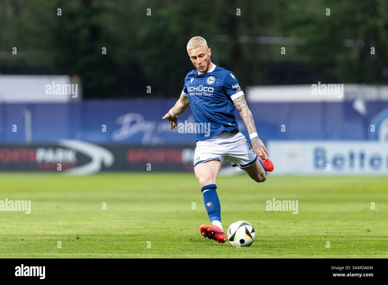Oppie, Louis (DSC Arminia Bielefeld, 4) 3.Liga: Viktoria K?ln - DSC ...