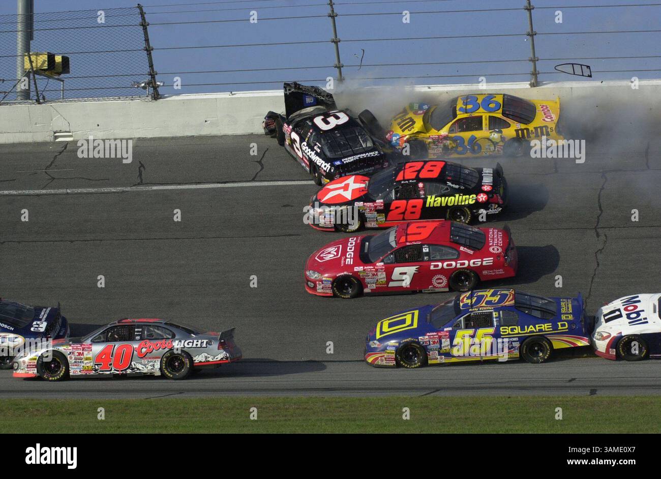 Dale earnhardt 2001 daytona 500 hi-res stock photography and images - Alamy