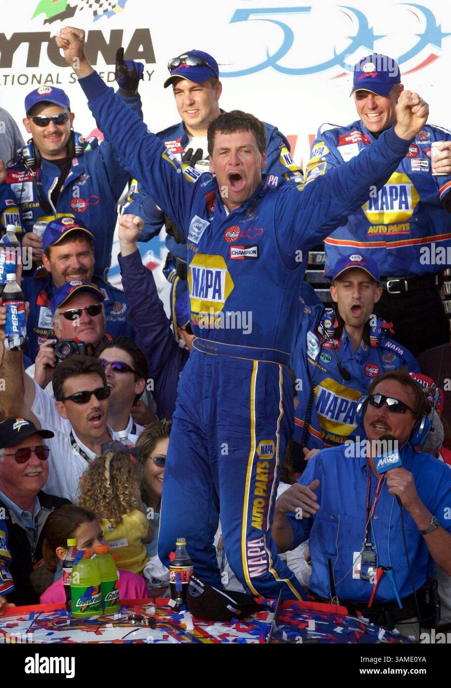 Dale earnhardt 2001 daytona 500 hi-res stock photography and images - Alamy