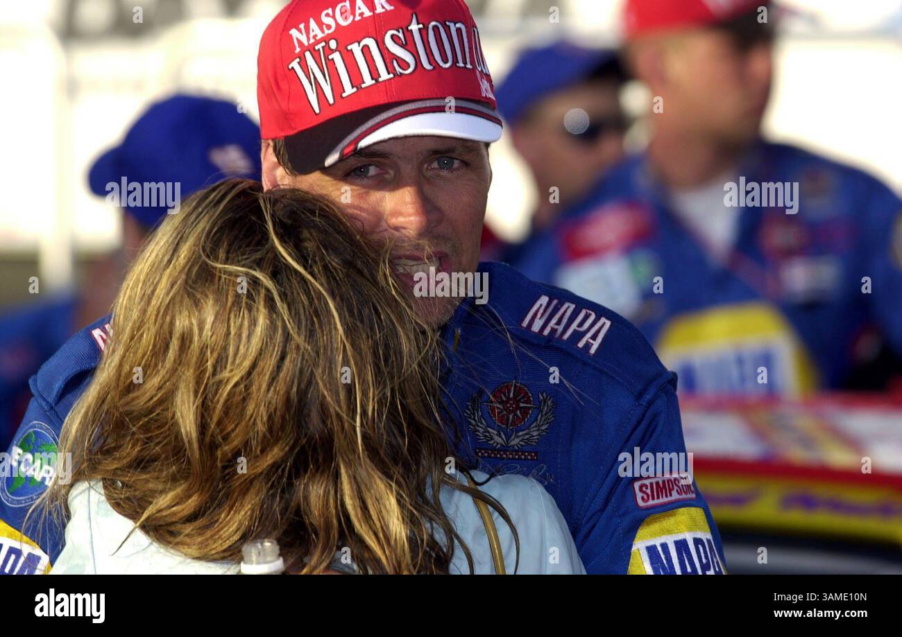 Dale earnhardt 2001 daytona 500 hi-res stock photography and images - Alamy