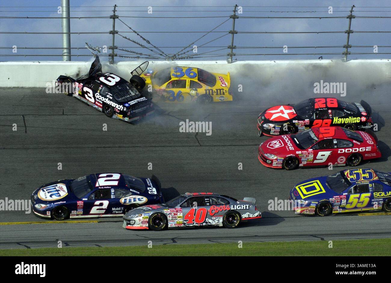 Dale earnhardt 2001 daytona 500 hi-res stock photography and images - Alamy