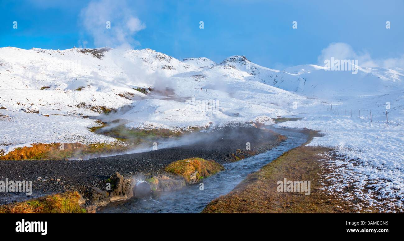 Icelandic hot springs in the snow Stock Photo - Alamy