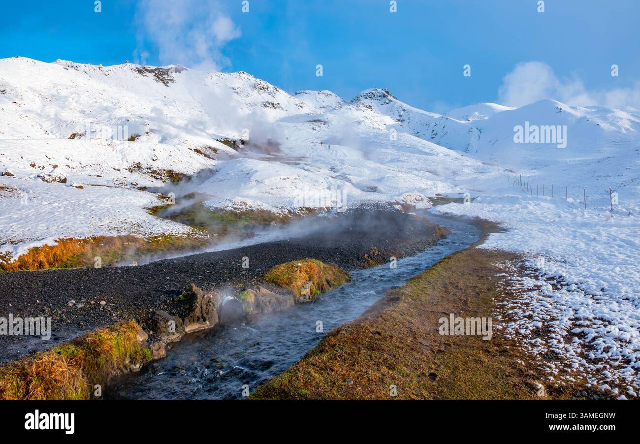Icelandic hot springs in the snow Stock Photo - Alamy