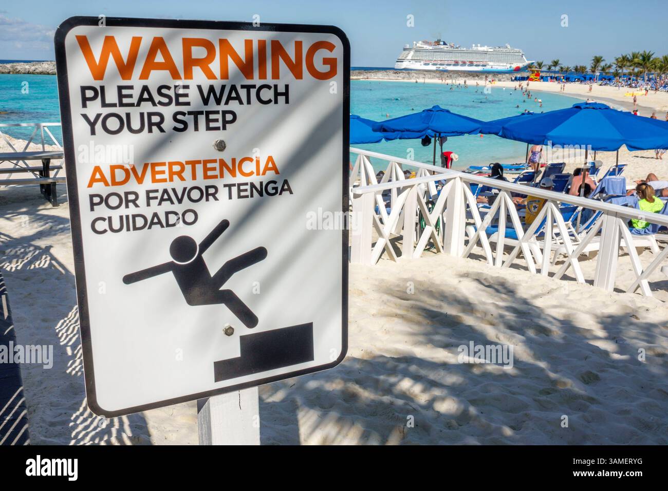 Safety signage oceanfront walkway hi-res stock photography and images ...