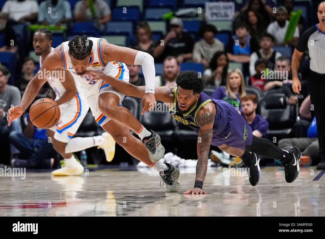 Oklahoma City Thunder forward Dillon Jones (3) chases down a loose ball ...