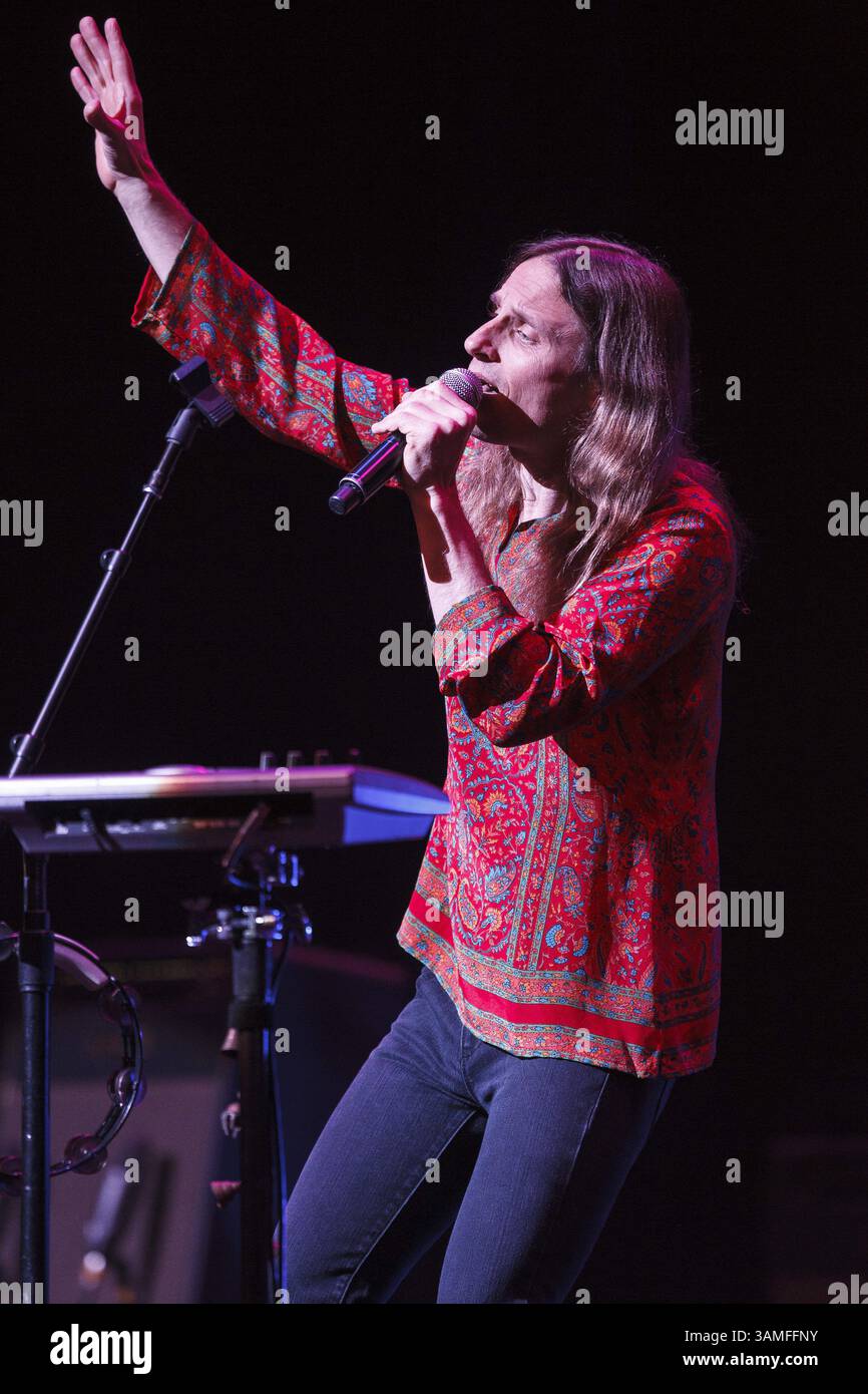 Yes singer jon davison hi-res stock photography and images - Alamy