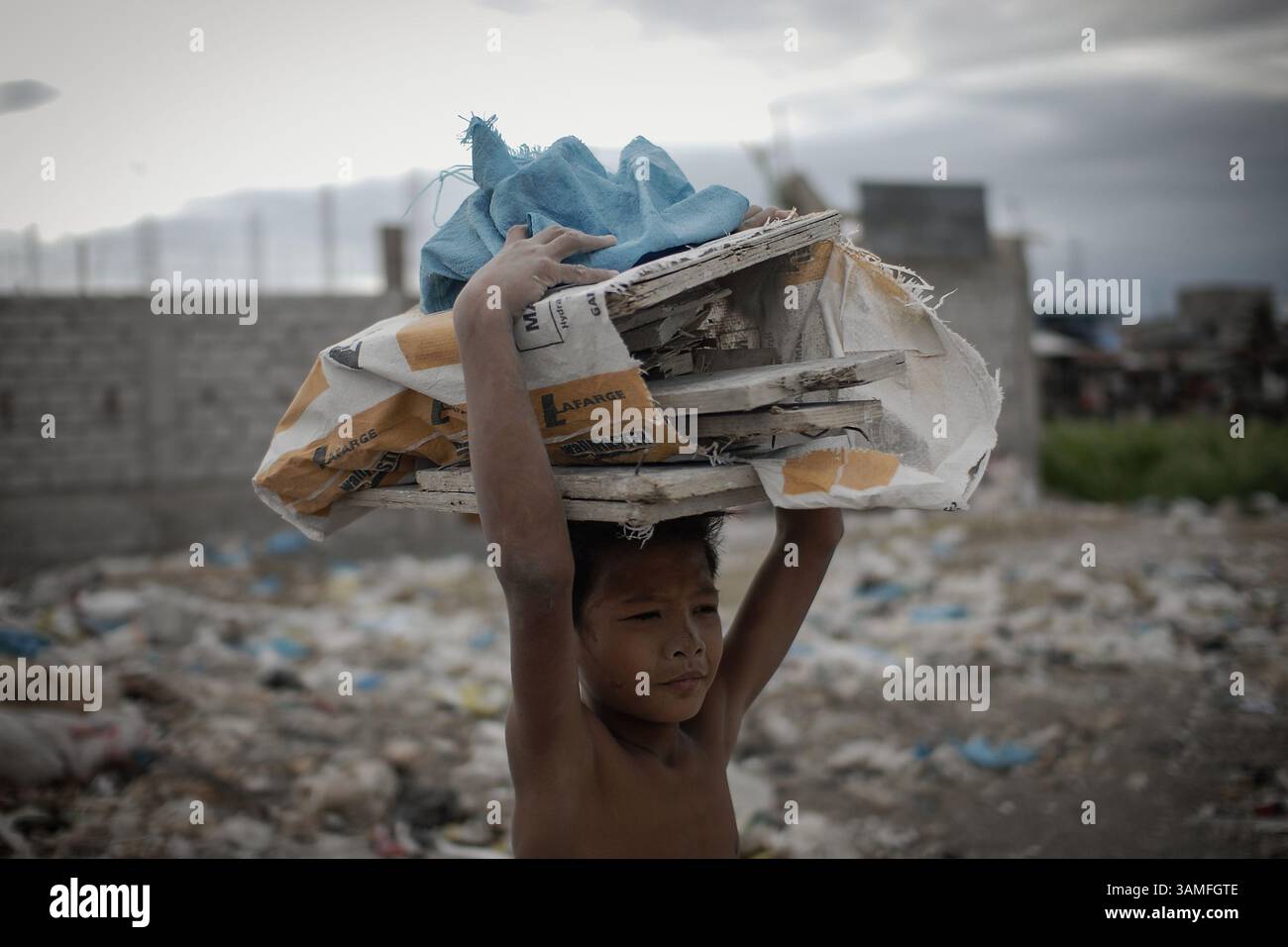 Child labour manila philippines hi-res stock photography and images - Alamy