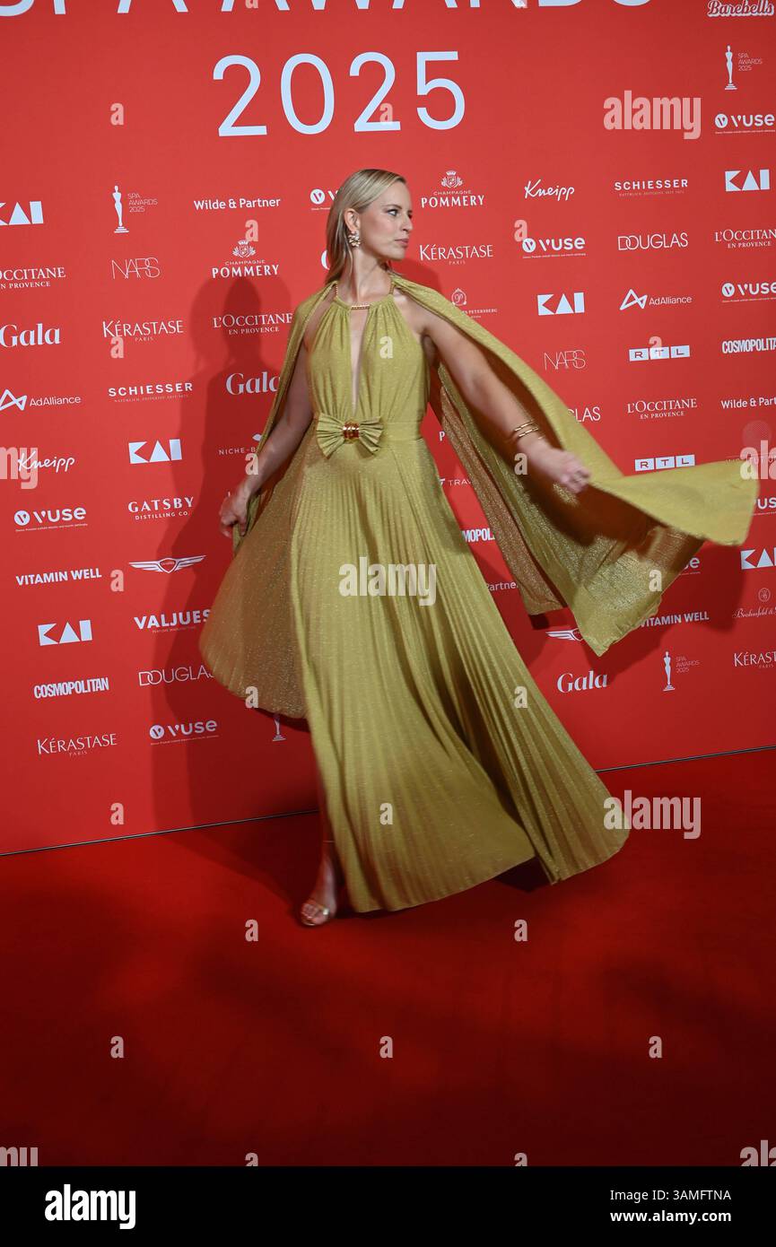 Model Karolina Kurkova kommt zur Verleihung der 28. Spa Awards, Die SPA ...