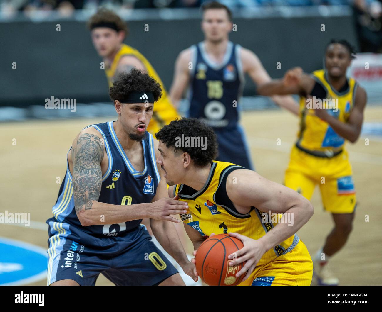 Ludwigsburg, Deutschland. 13th Apr, 2025. Michael Kessens (ALBA Berlin ...