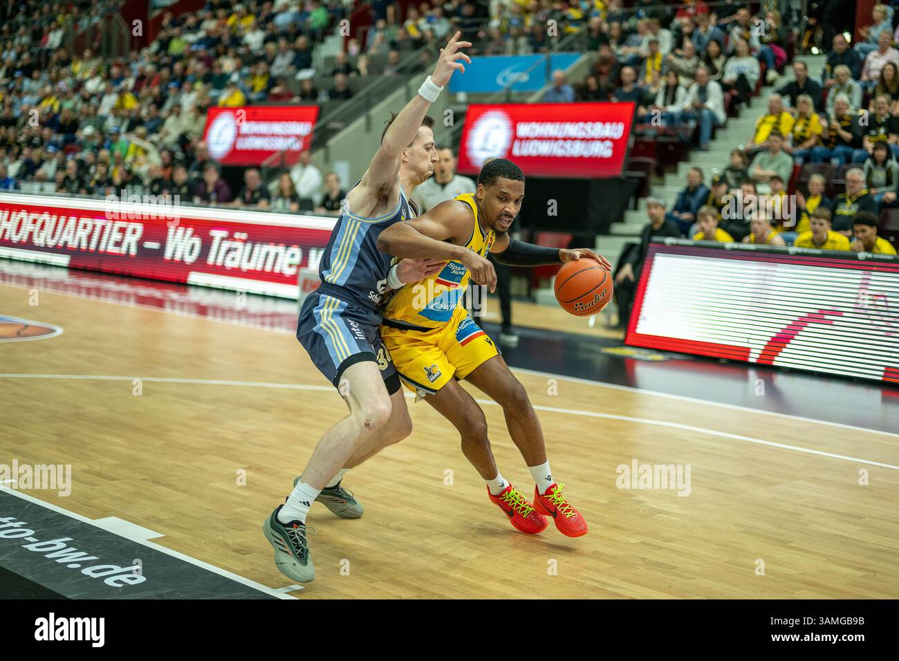 Justin Simon (MHP Riesen Ludwigsburg, #05), GER, MHP Riesen Ludwigsburg ...