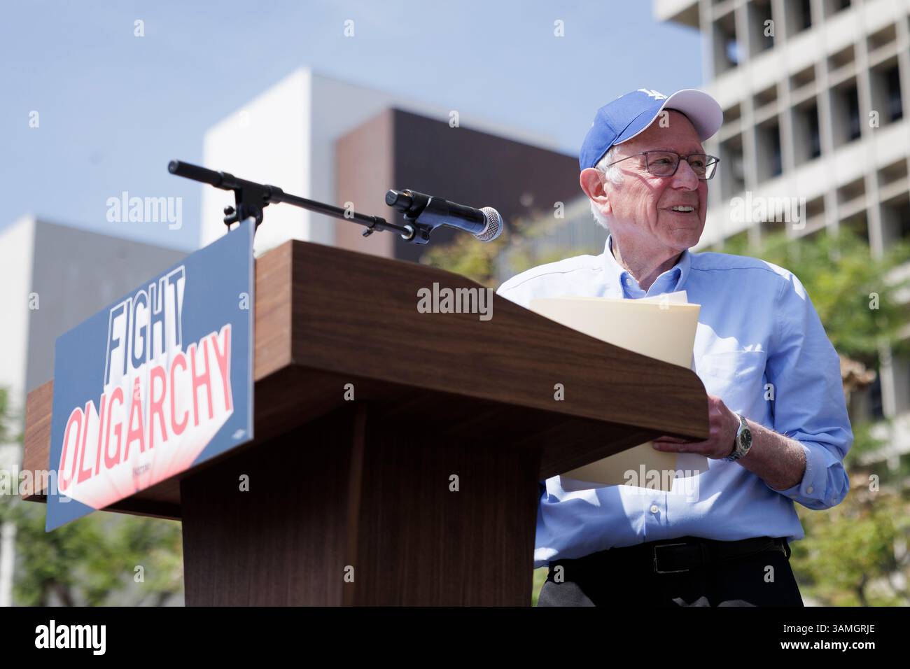 Los Angeles, USA. 12th Apr, 2025. Senator Bernie Sanders gives a speech ...