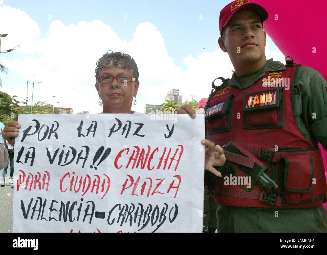 Manifestaciones por la paz hi-res stock photography and images - Alamy