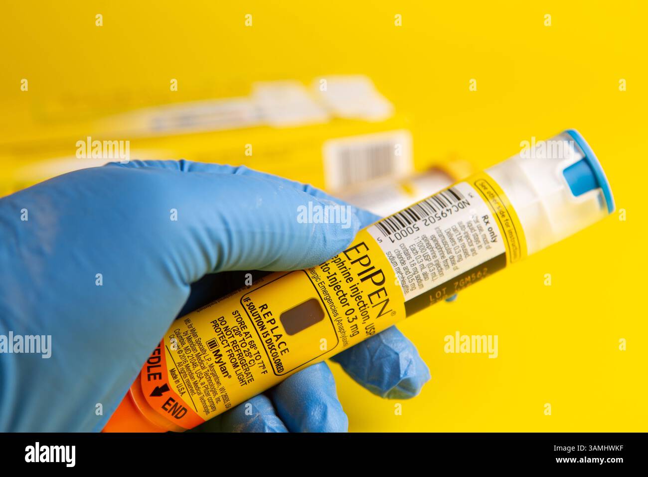 EpiPen 2 pack epinephrine auto injectors manufactured by Mylan ...