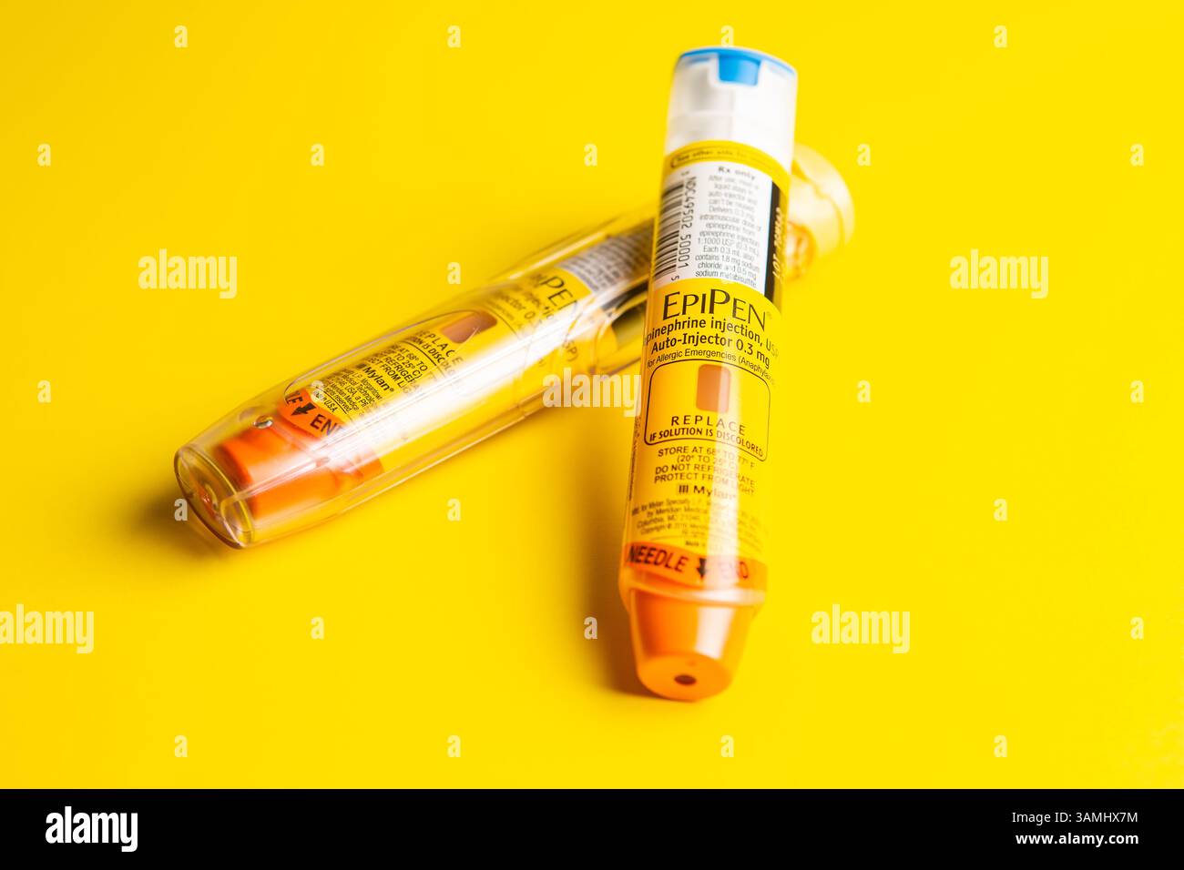 EpiPen 2 pack epinephrine auto injectors manufactured by Mylan ...