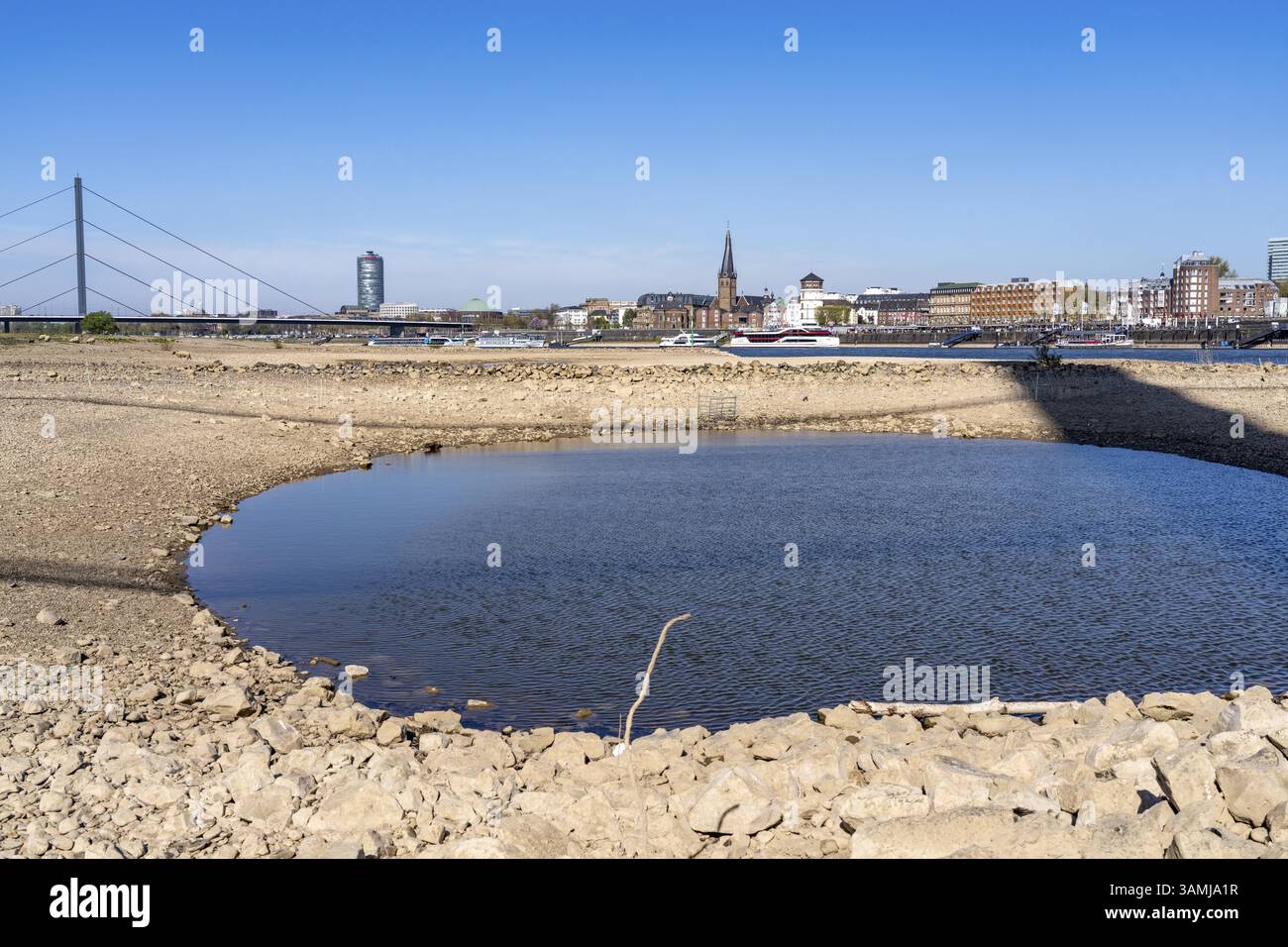 Rhine at Duesseldorf, extremely low water, Rhine level at 114 cm, after ...