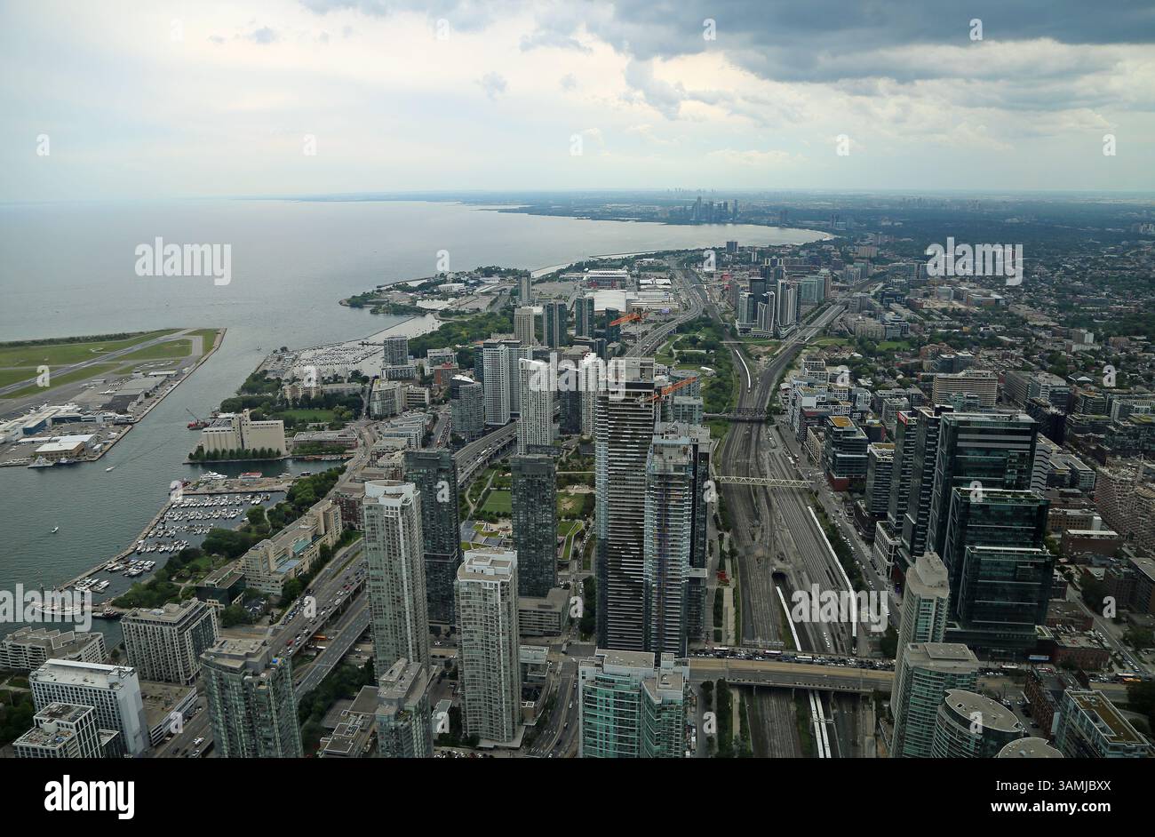 Toronto highway construction hi-res stock photography and images - Alamy