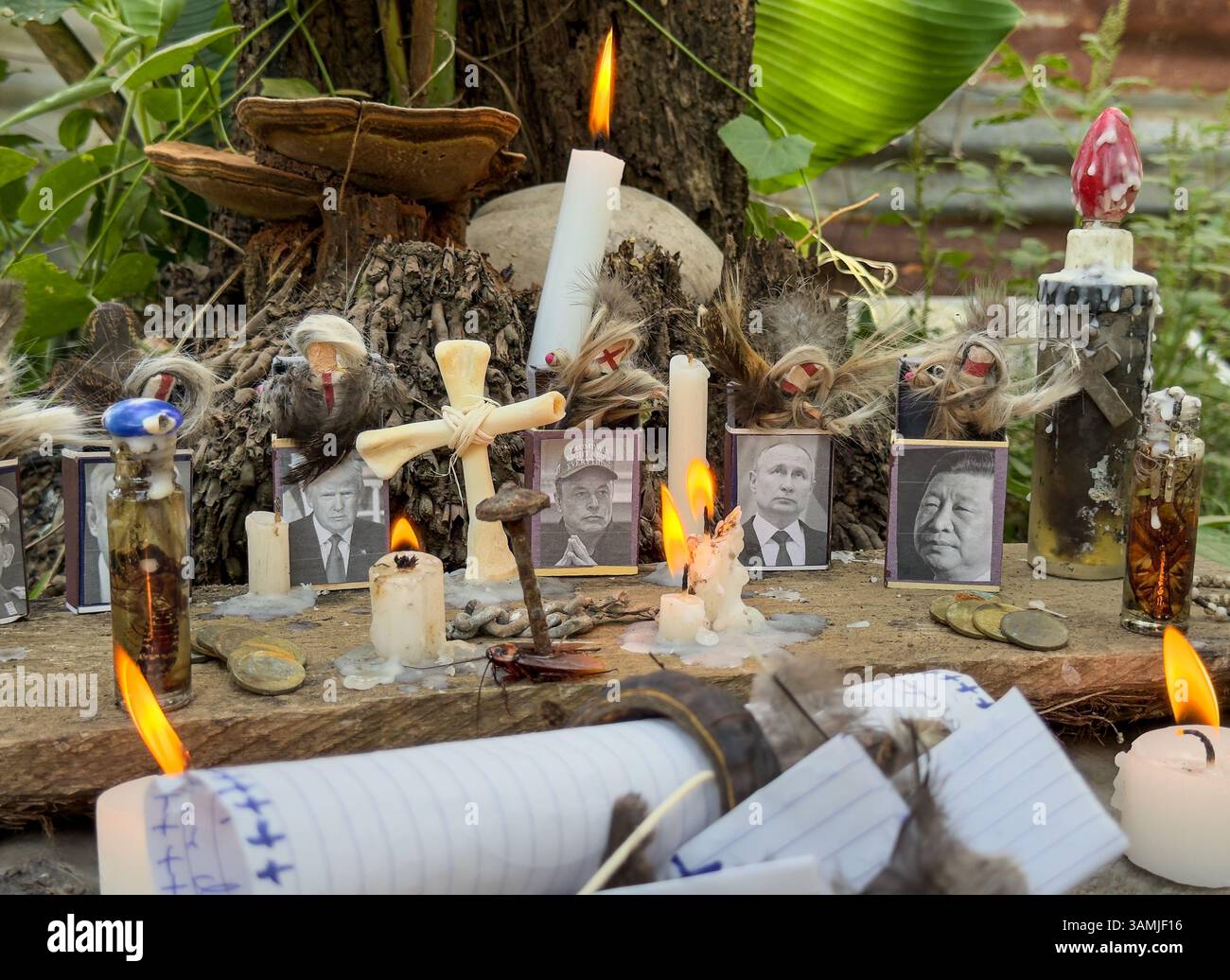 Occult beliefs hi-res stock photography and images - Alamy