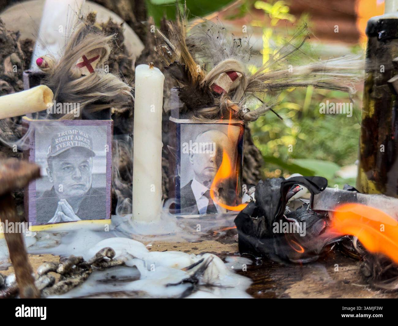 Filipino shaman hi-res stock photography and images - Alamy