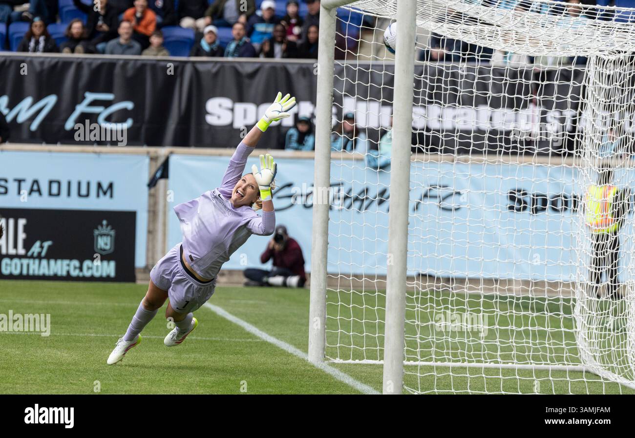 Harrison, New Jersey, April 13, 2025: Goalkeeper Casey Murphy (1) of North Carolina Courage ...