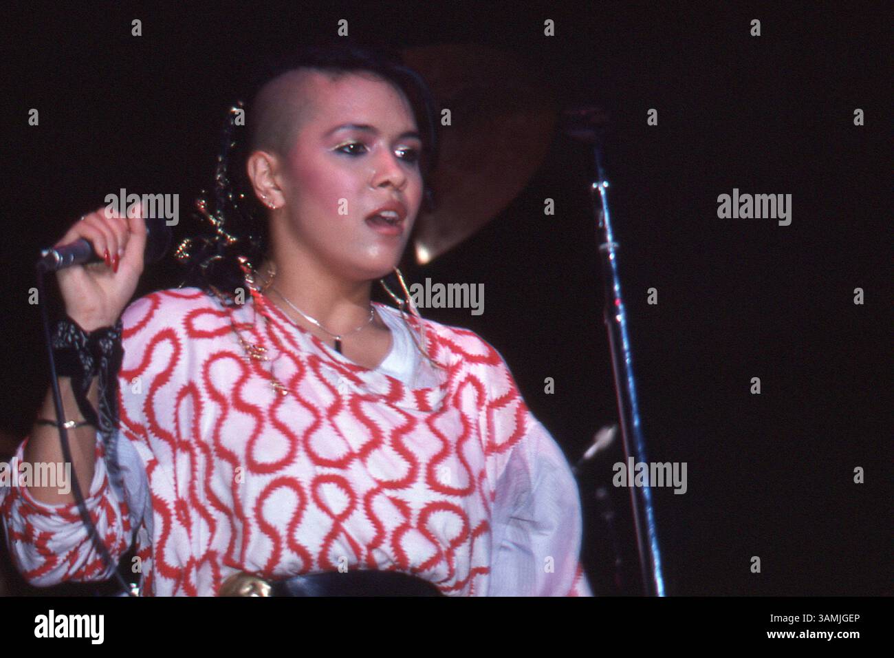 Annabella lwin hi-res stock photography and images - Alamy