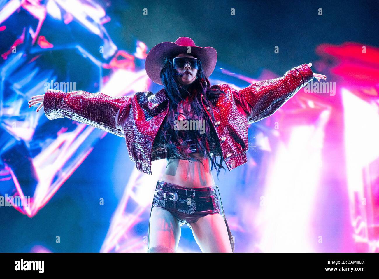 JENNIE performs during the first weekend of the Coachella Valley Music ...