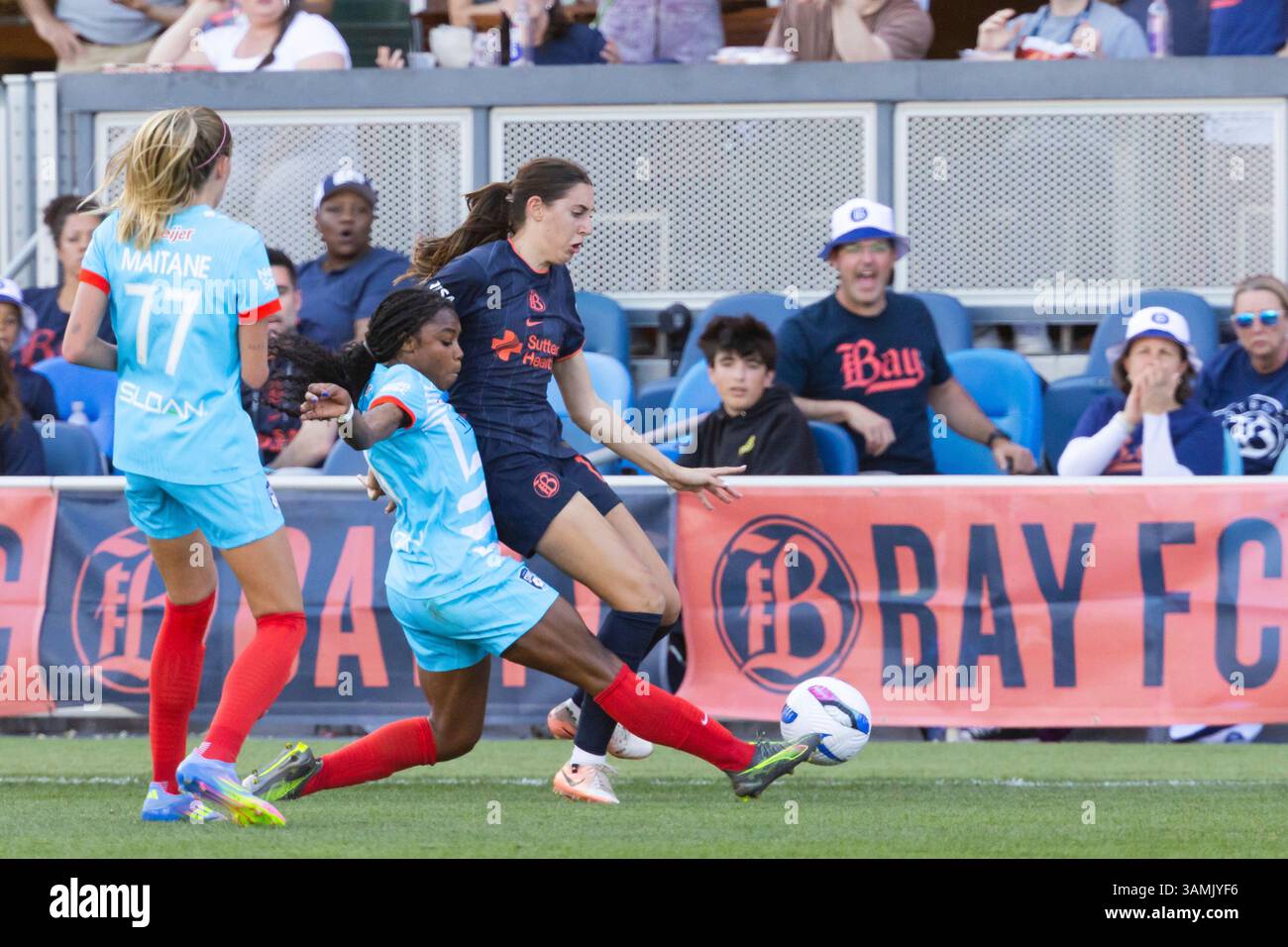 SAN JOSE, CA - APRIL 13: Ludmila #14 of Chicago Stars FC and Joelle ...