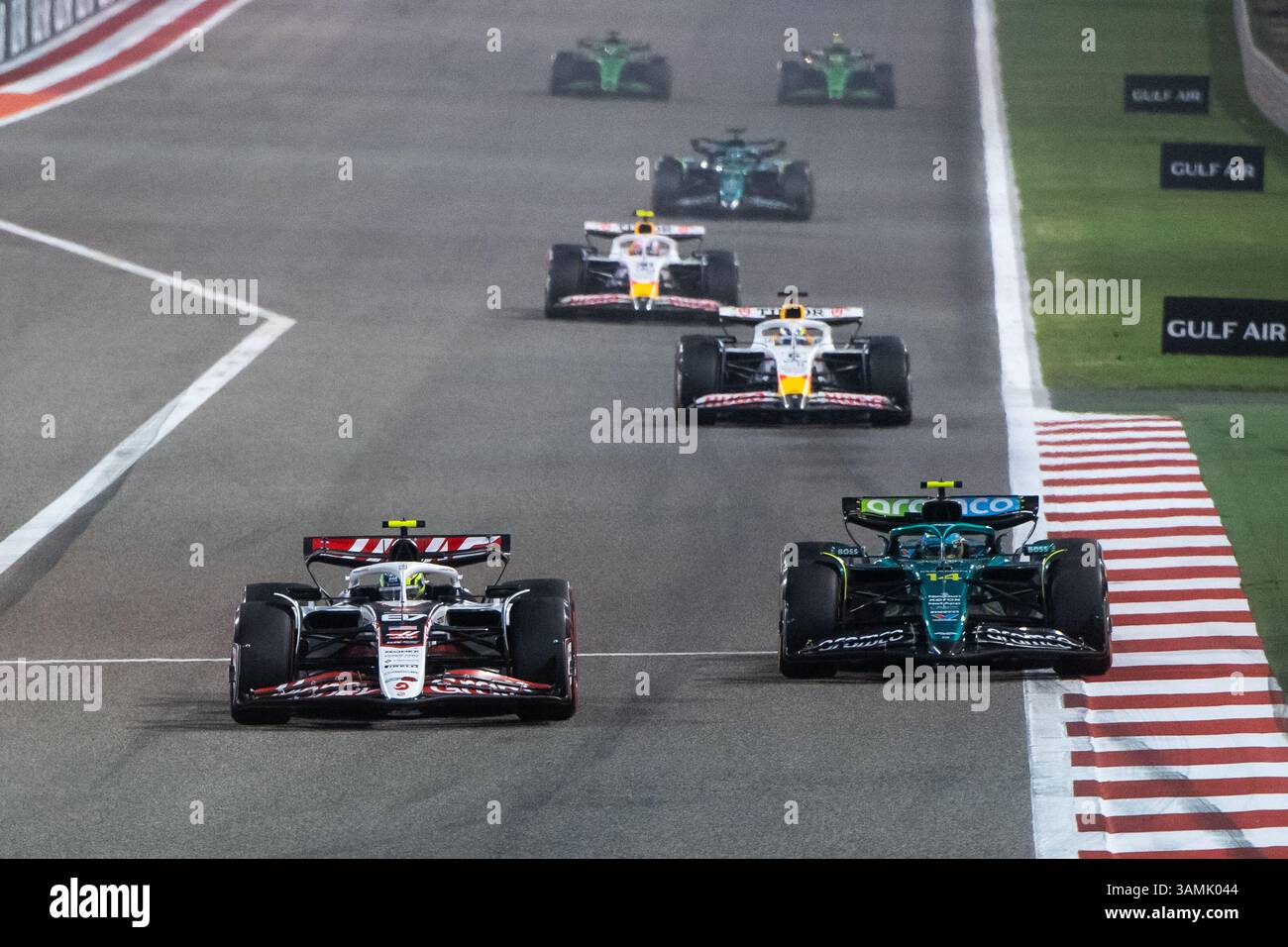 Oliver Bearman (MoneyGram Haas F1 Team, Großbritannien, #87) im VF-25 ...