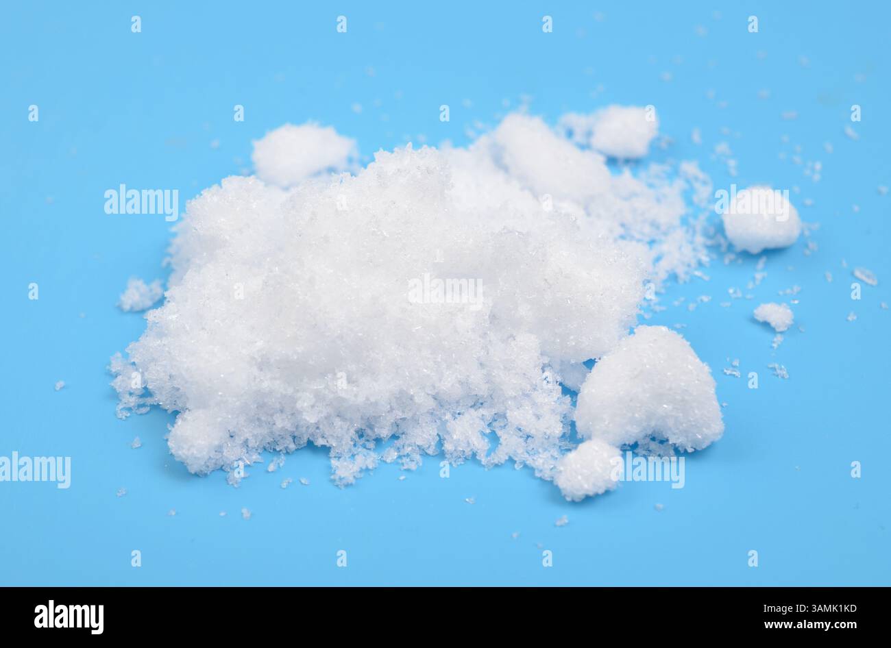 Potassium sodium tartrate tetrahydrate, also known as Rochelle salt ...