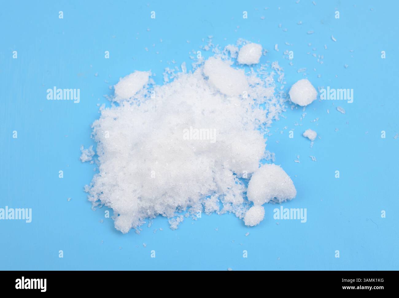 Potassium sodium tartrate tetrahydrate, also known as Rochelle salt ...