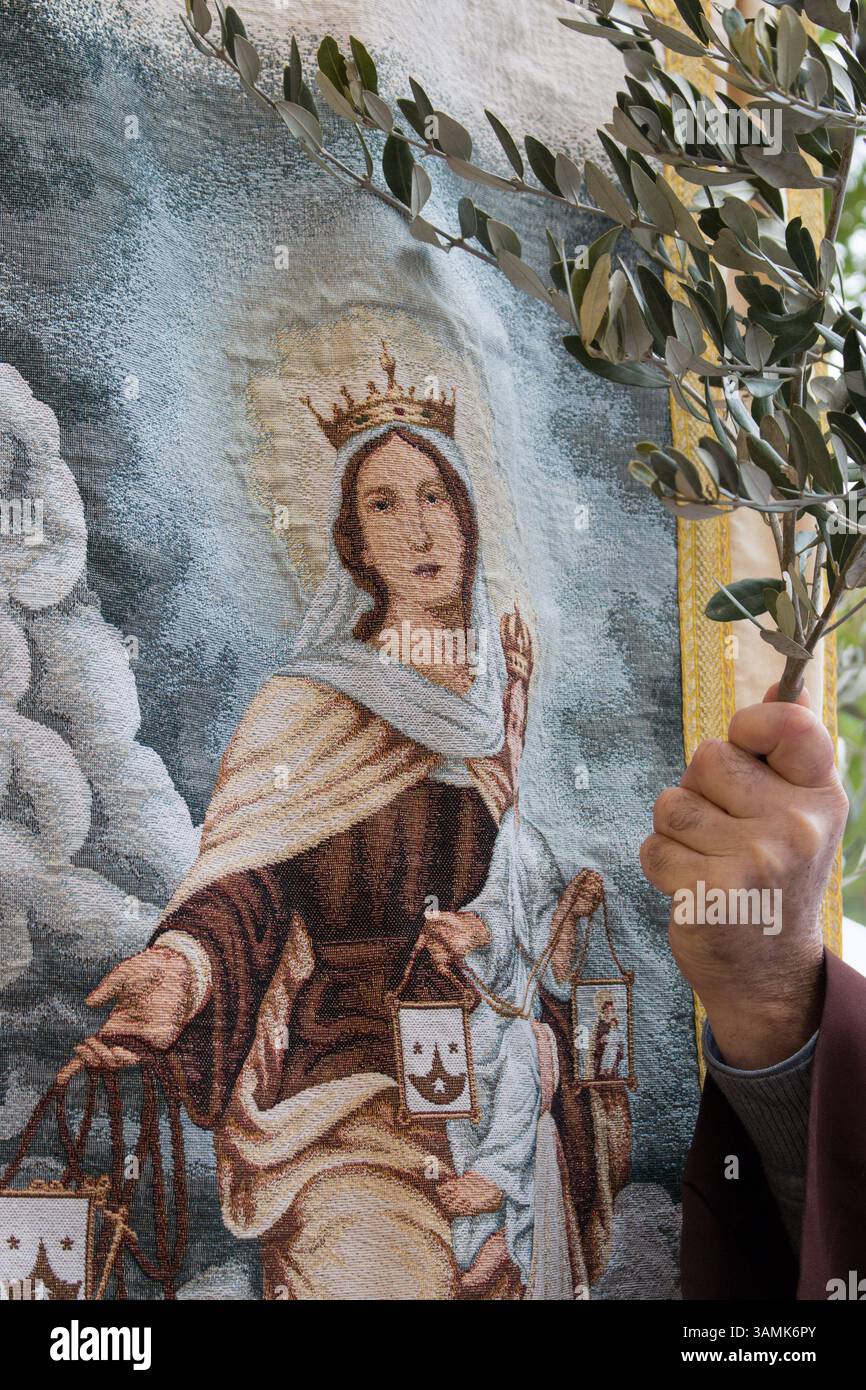 **NO LIBRI** Italy, Lazio, Roccasecca, 2025/04/13. A faithful of the ...