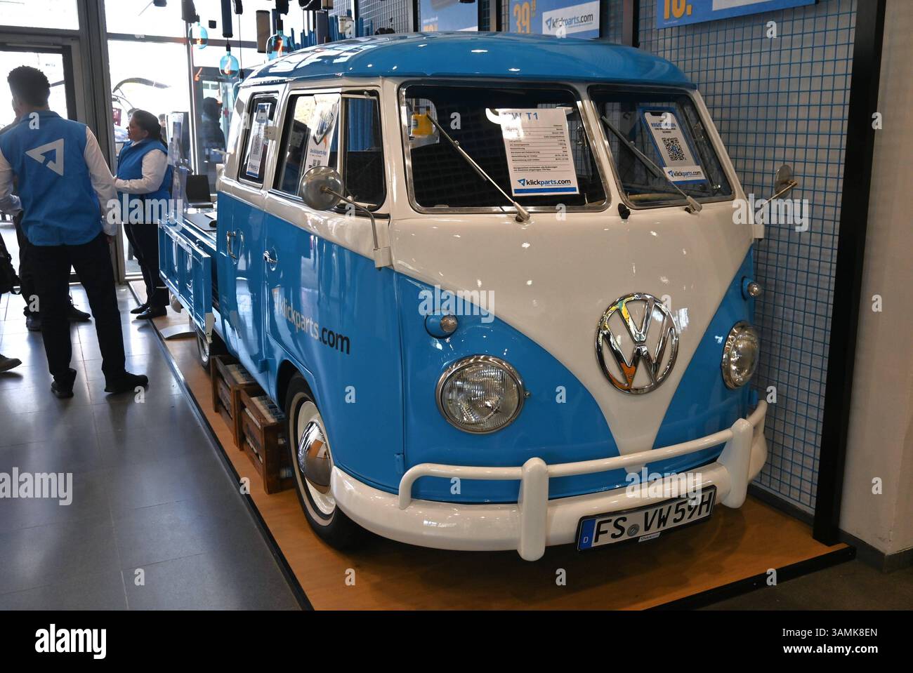 Volkswagen VW T1 Pritsche - Oldtimer mit 90 PS, Baujahr 1959 ...