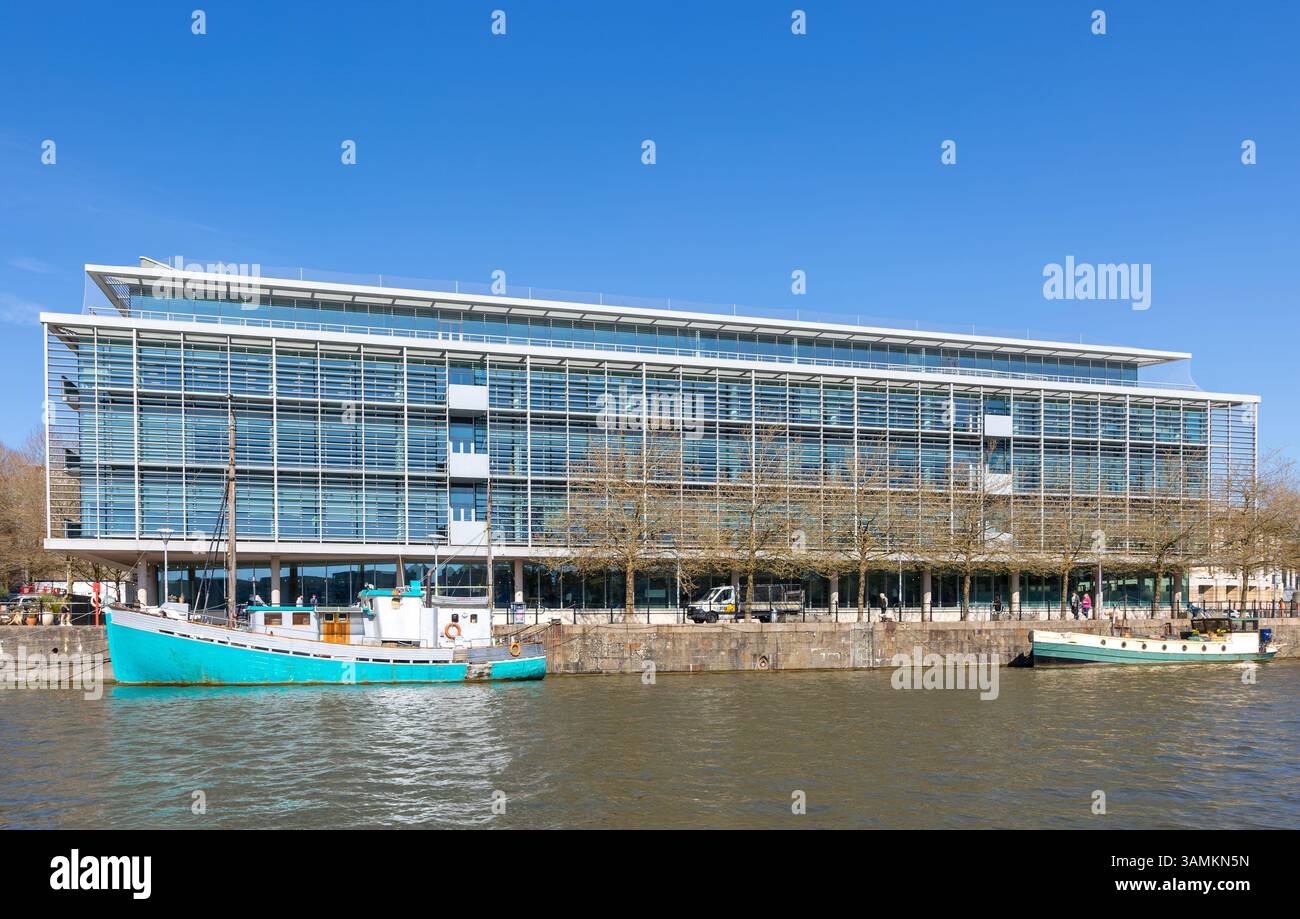 Modern architecture of waterfront office block building, Floating ...