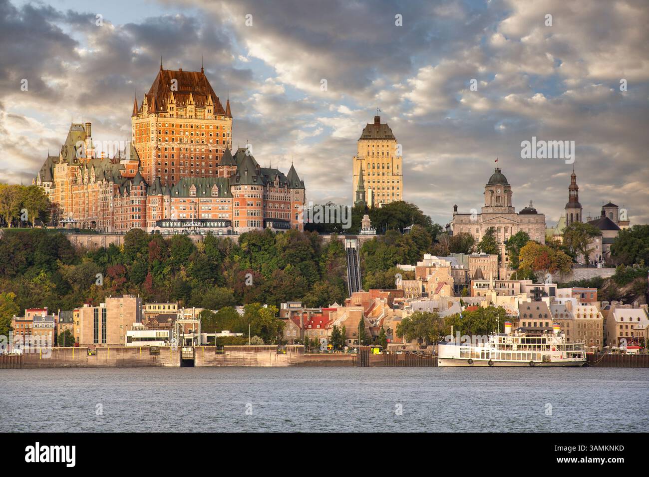 Quebec City skyline view across St. Lawrence River Stock Photo - Alamy