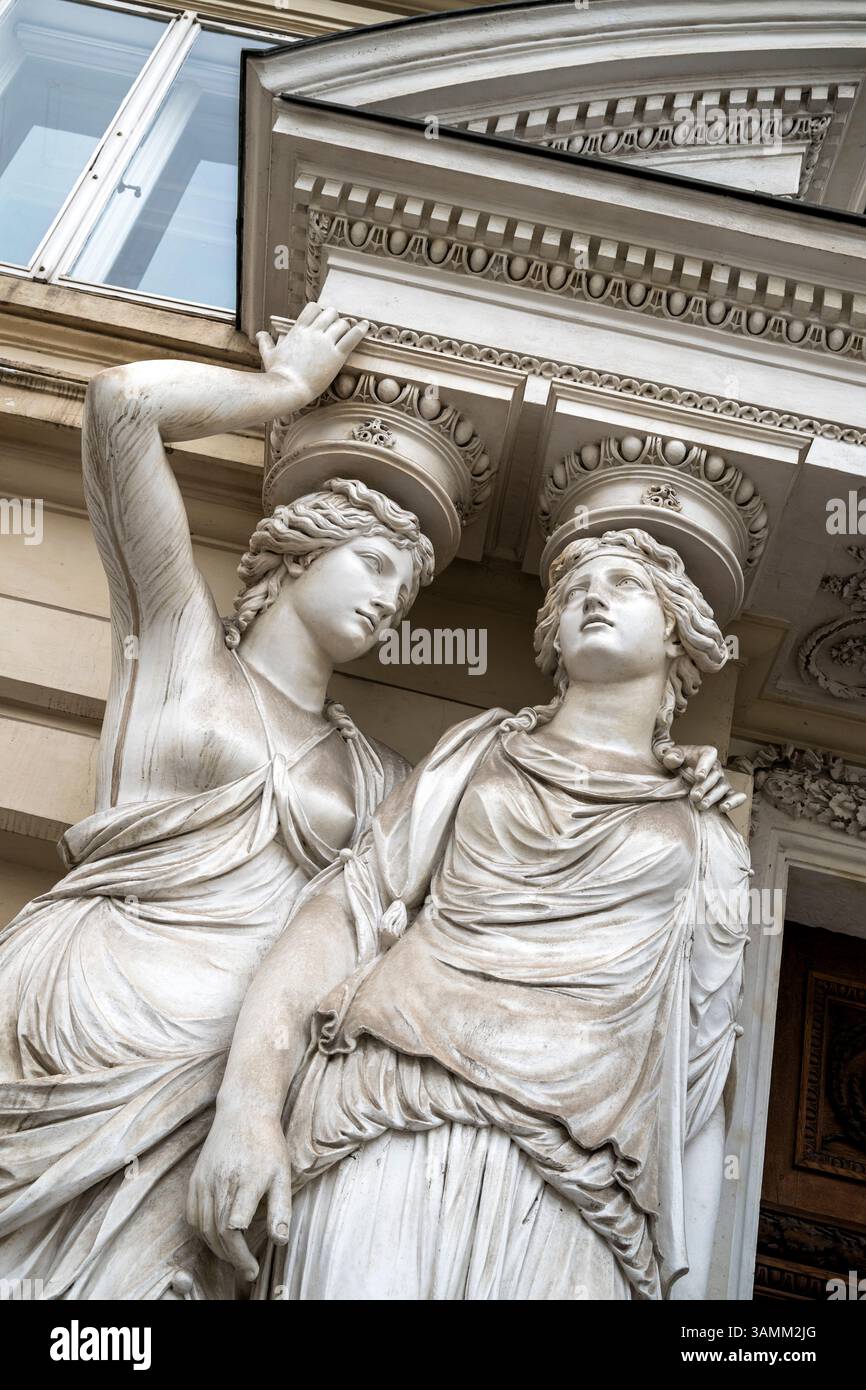 Art nouveau caryatid hi-res stock photography and images - Alamy