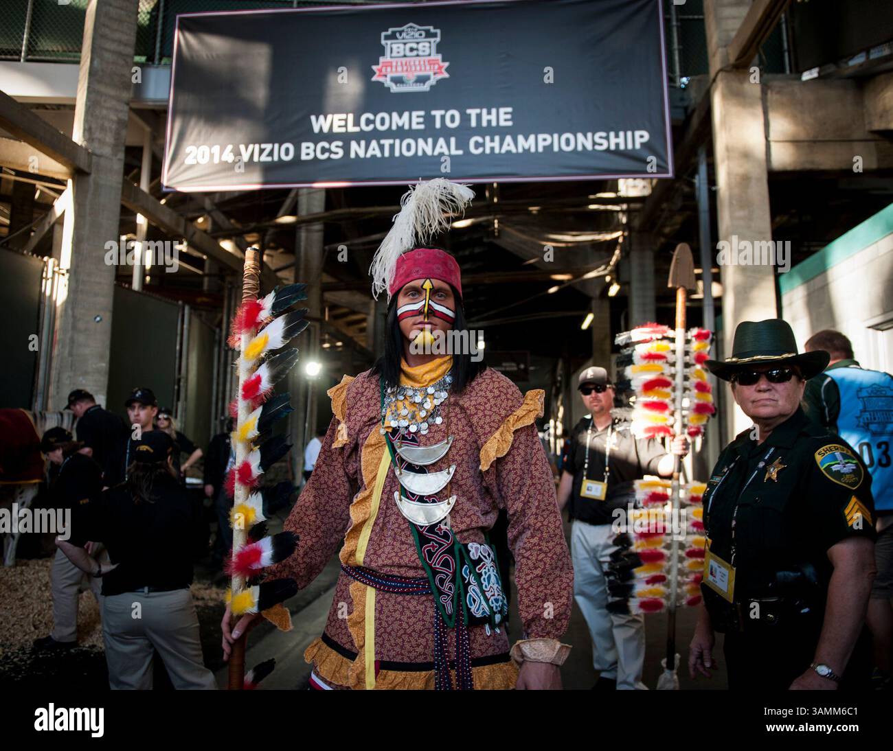 Mascots cheering hi-res stock photography and images - Alamy