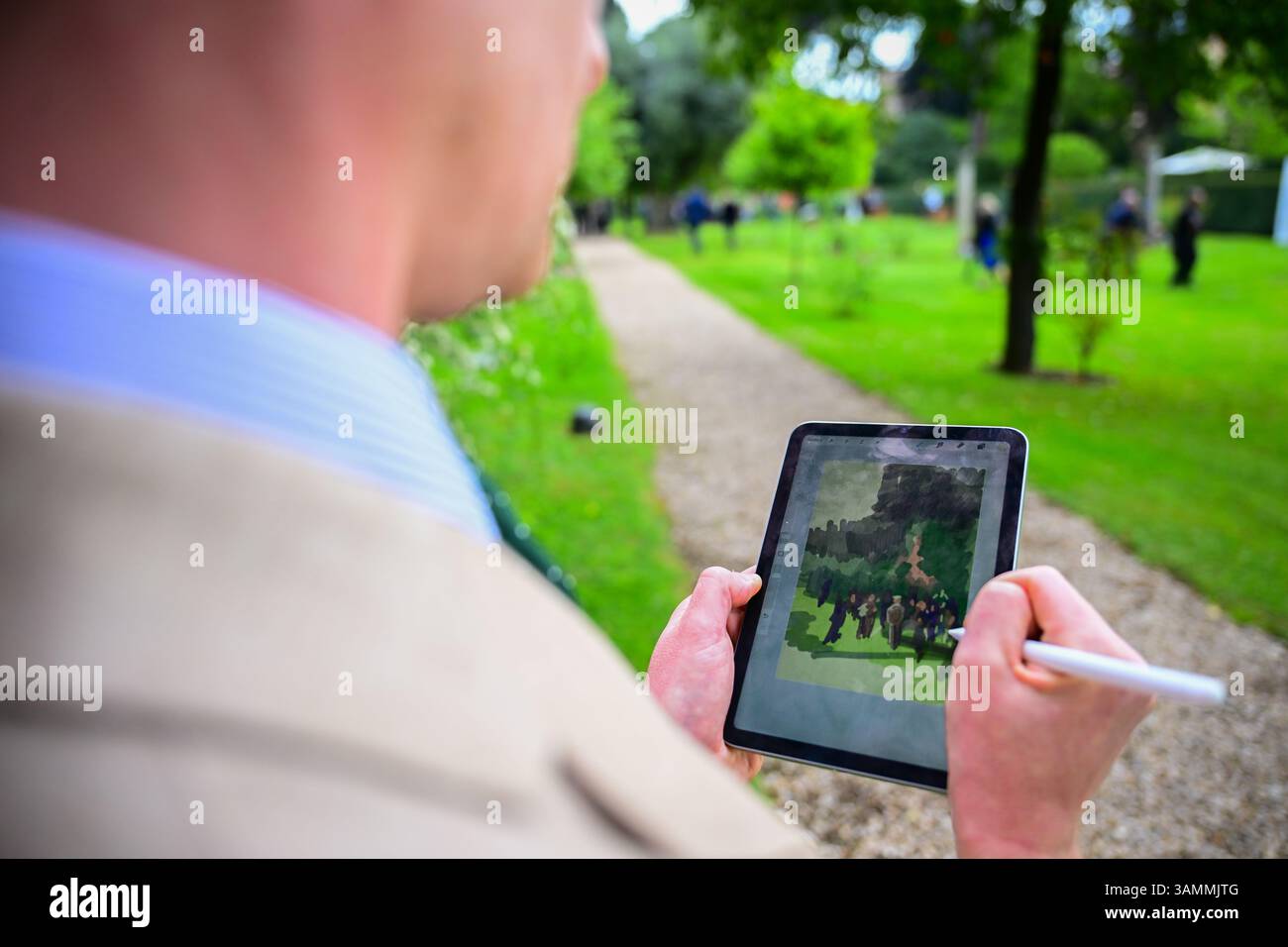 Royal tour artist Fraser Scarfe illustrates in the gardens of Villa ...