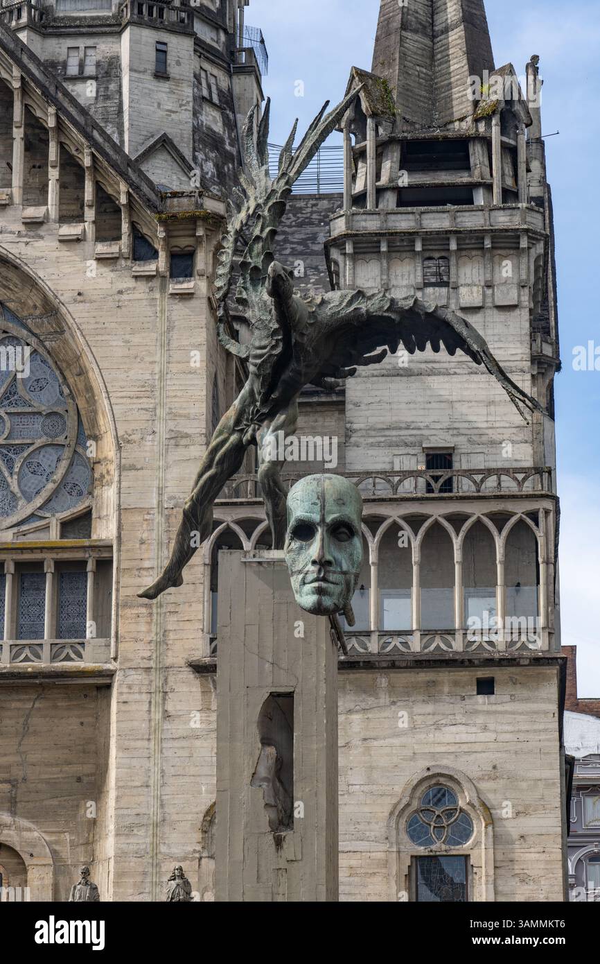 The Bolivar Condor statue by Rodrigo Arenas Betancourt on the Bolivar ...