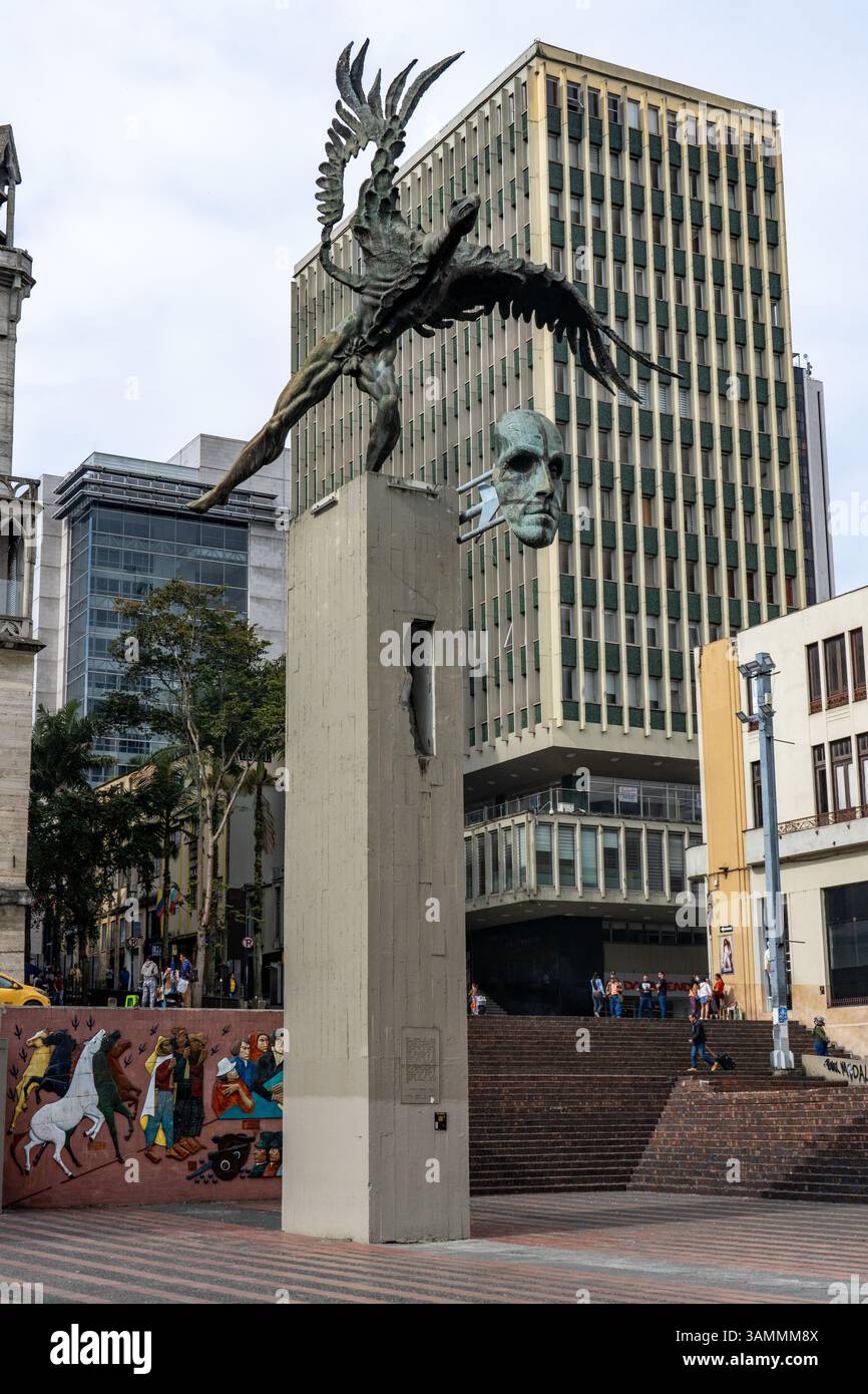The Bolivar Condor statue by Rodrigo Arenas Betancourt on the Bolivar ...