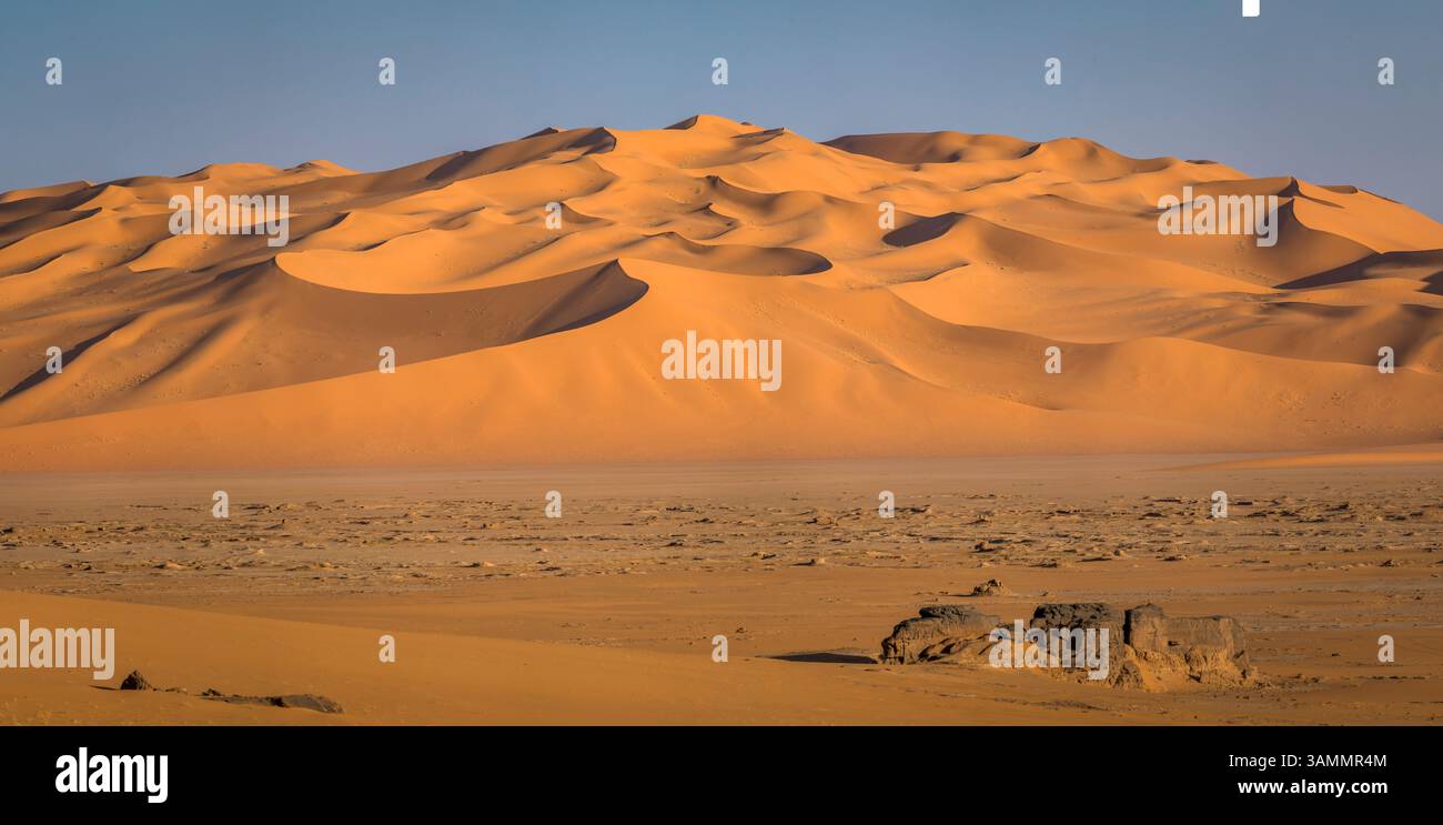 Aerial View of sand dunes at sunset in the Sahara desert, Djanet ...