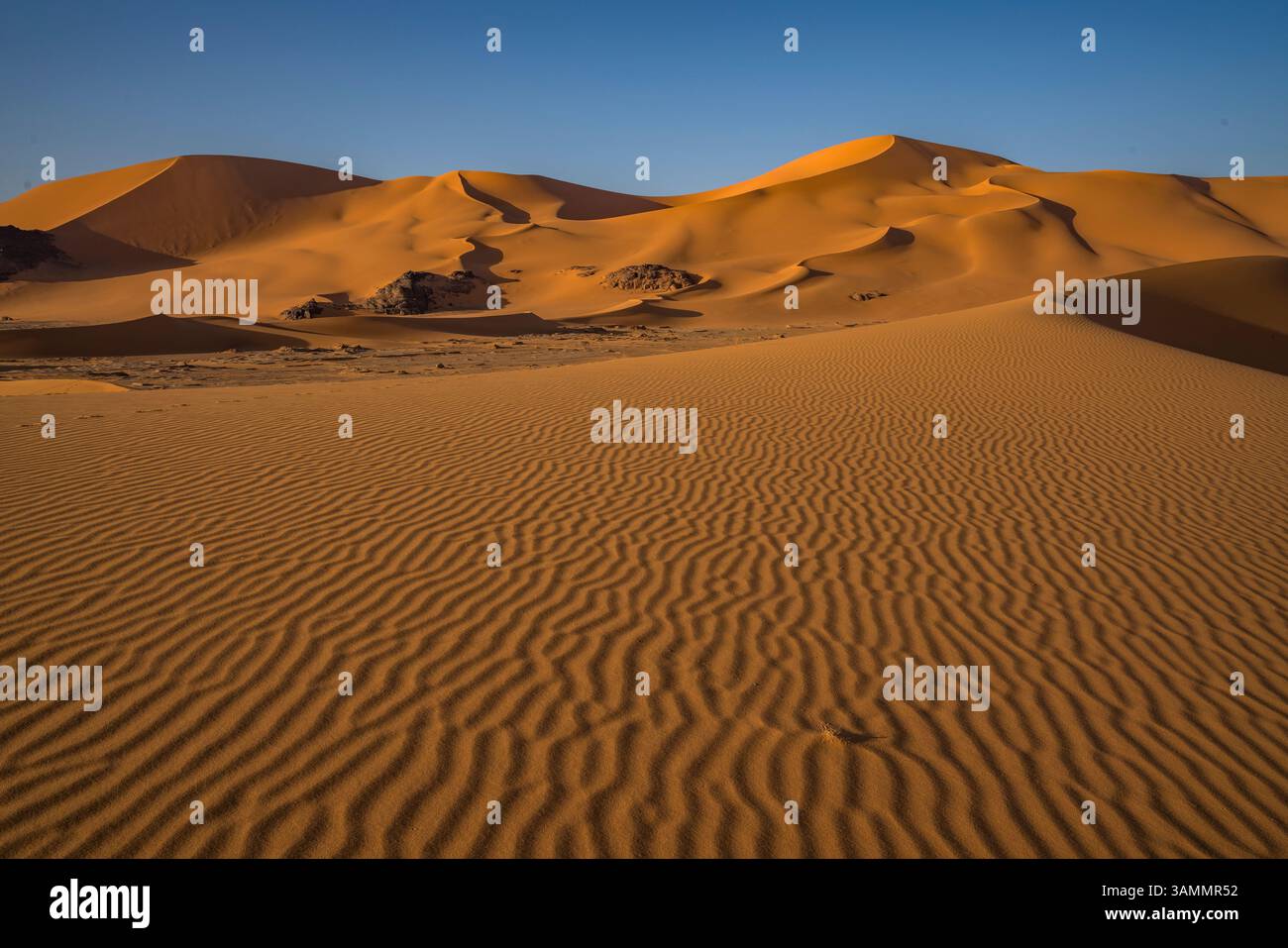 Aerial View of sand dunes at sunset in the Sahara desert, Djanet ...