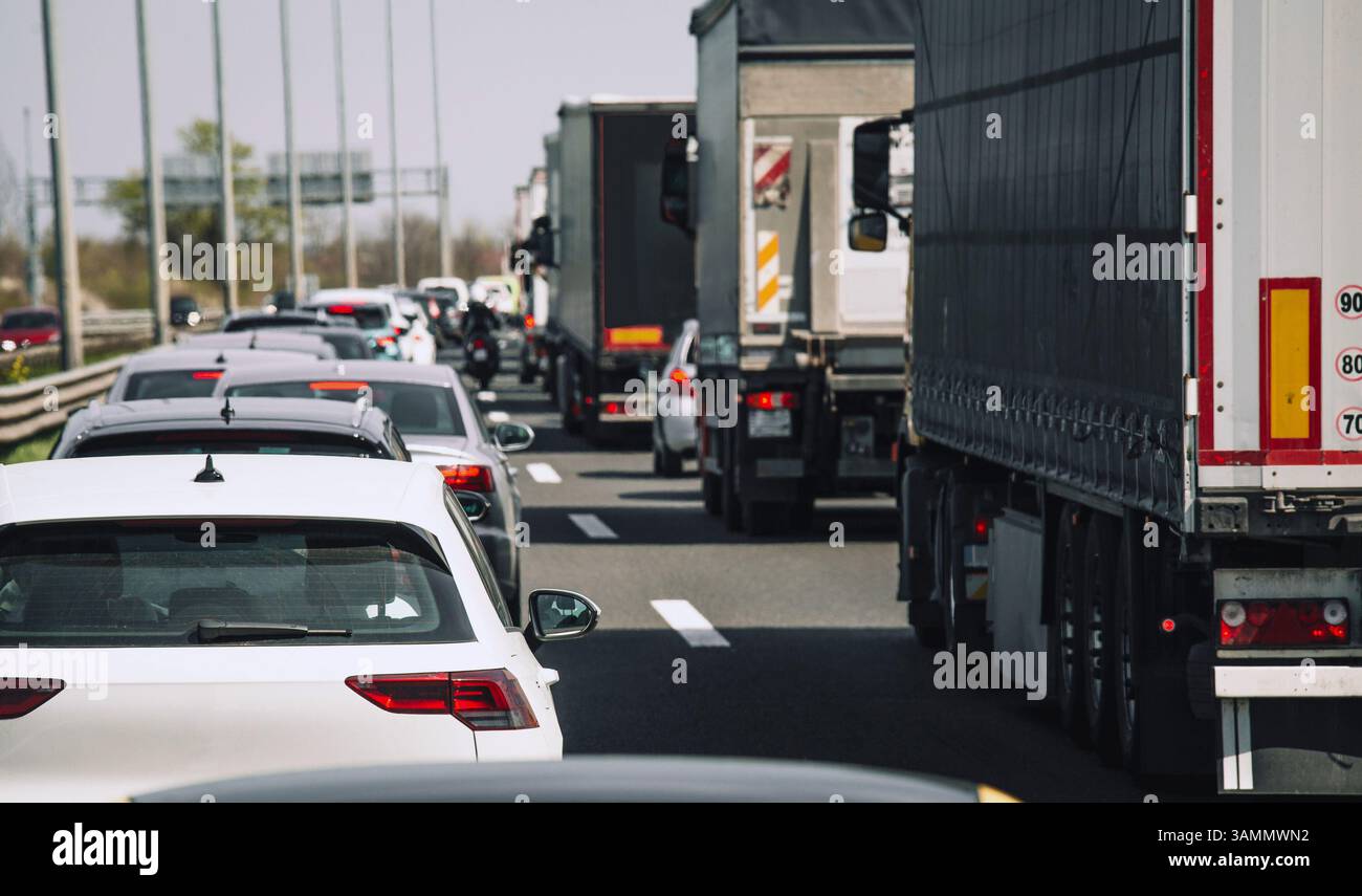Driving cars on city highway hi-res stock photography and images - Alamy