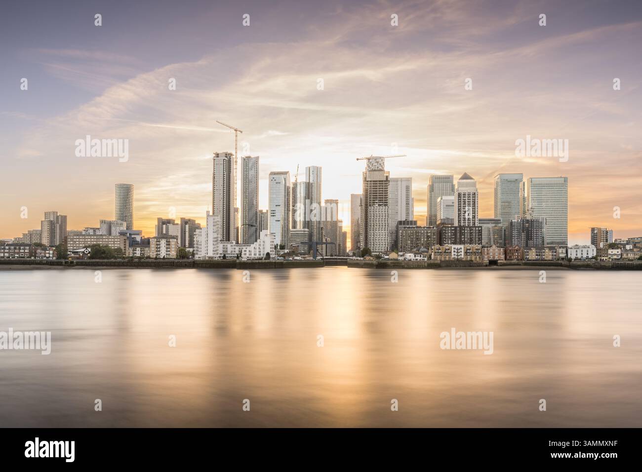Canary Wharf at sunset, shot from the Greenwich Peninsula Stock Photo ...